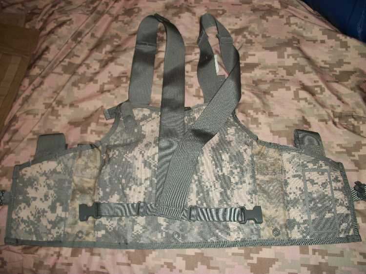 Strange chest rig in UCP digital - FIELD & PERSONAL GEAR SECTION - U.S ...