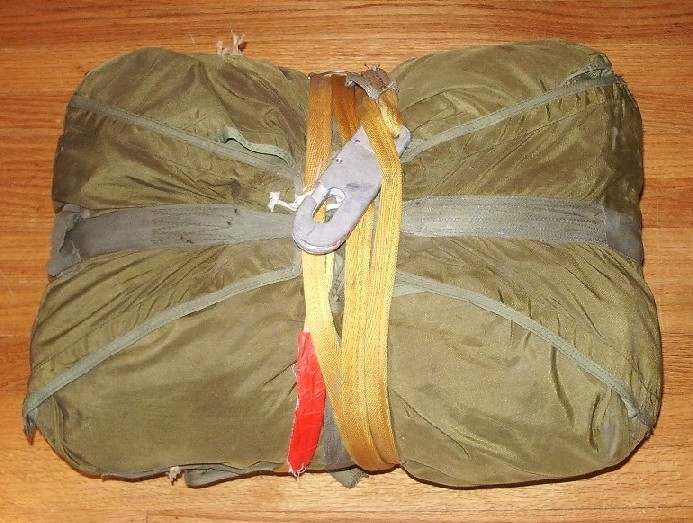 Parachute - T-10? DXed? 19th SF? Complete? - FIELD & PERSONAL GEAR ...