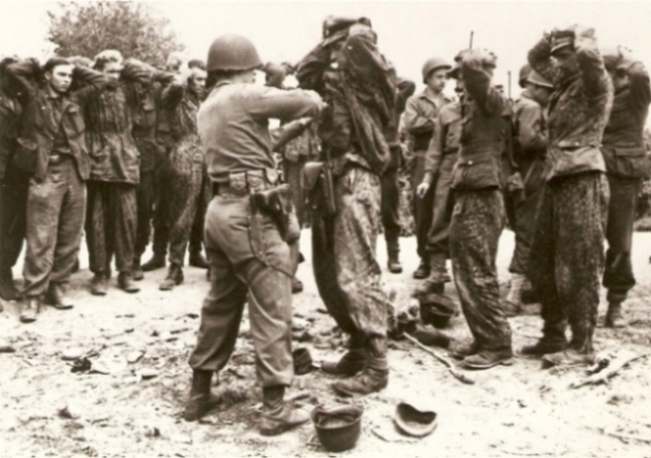 Enemy capture photos - Page 6 - EPHEMERA, PHOTOGRAPHS & MILITARY ...