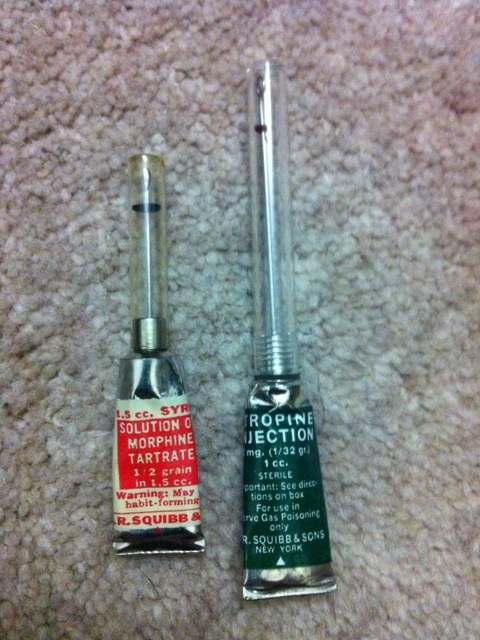WW2 Atropine Syrette ? - FIELD & PERSONAL GEAR SECTION - U.S. Militaria ...