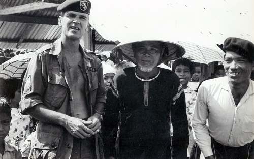 MSG Edmund Sprague and SGT Mark Sprague US SF Uniforms - UNIFORMS - U.S ...