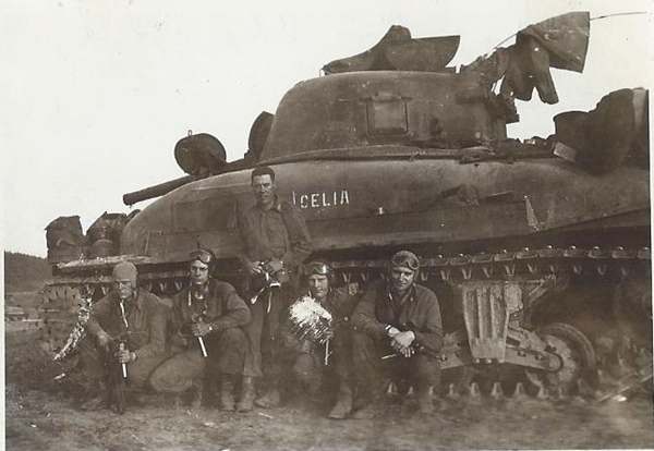 782nd Tank Battalion / CPT Robert W. Phillips - FIELD & PERSONAL GEAR ...