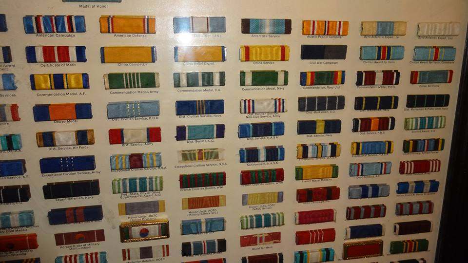 Armed Forces decorations/service ribbon chart w/MOH - MEDALS ...