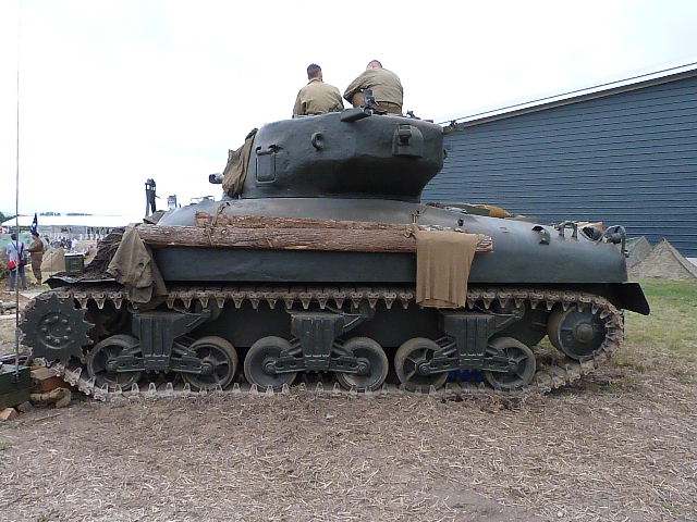 Tanks make great props.... - MILITARY VEHICLES - U.S. Militaria Forum