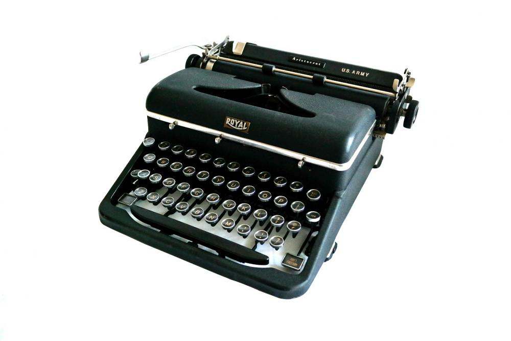 Army typewriter? - BASE/BIVOUAC/CAMP/DEPOT ITEMS - U.S. Militaria Forum