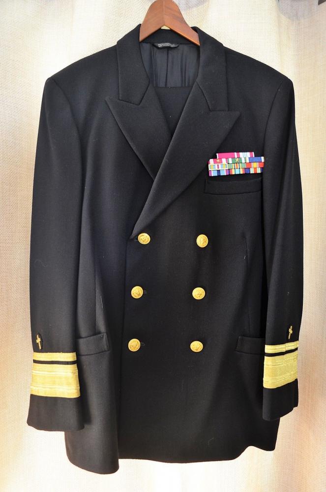 Admiral Barry C. Black's uniform - NAVAL & SEA SERVICE UNIFORMS - U.S ...