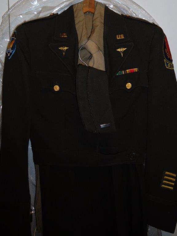 Laura Loucks 1st Lt Nurse Uniform Aliied A/B Patch & OISE patch - WOMEN ...