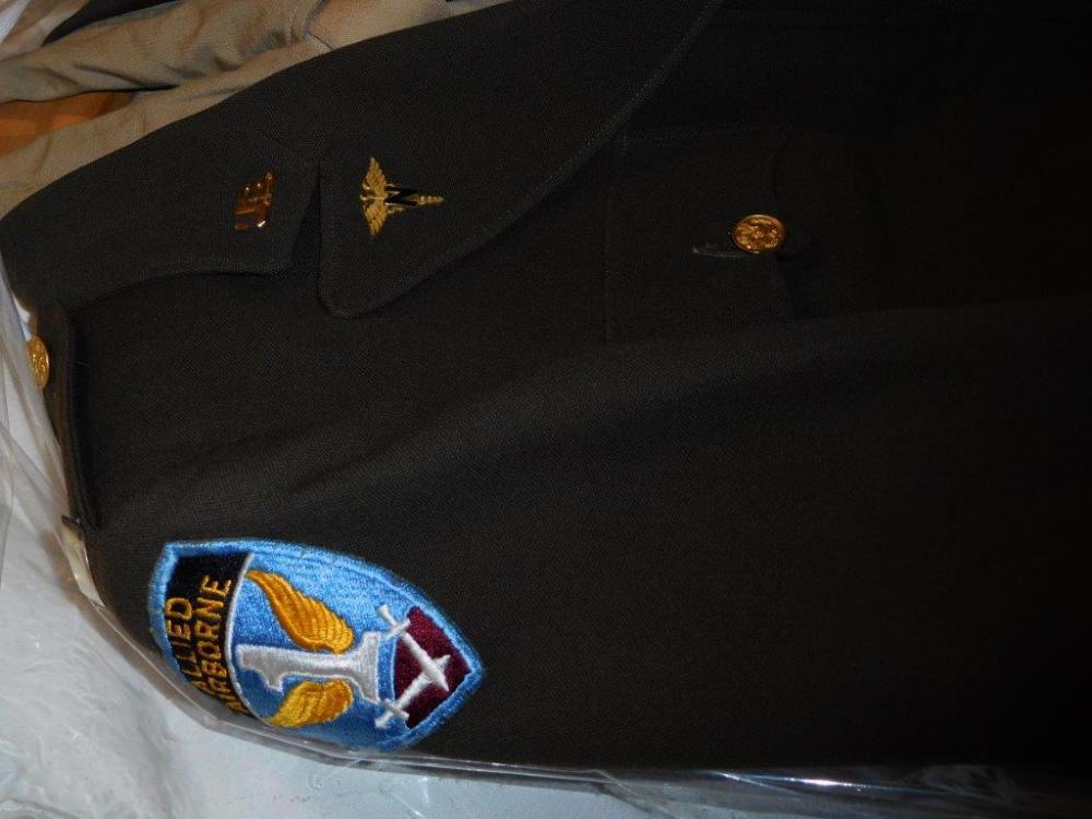 Laura Loucks 1st Lt Nurse Uniform Aliied A/B Patch & OISE patch - WOMEN ...