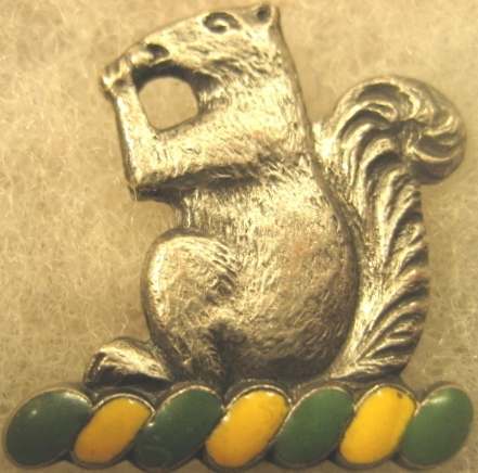 Squirrel pin - DISTINCTIVE UNIT INSIGNIA / UNIT CRESTS - U.S. Militaria ...