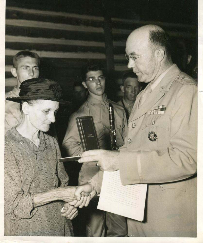 WWII KIA MOH, Silver Star, Bronze Star Medal Award Ceremony Photos ...