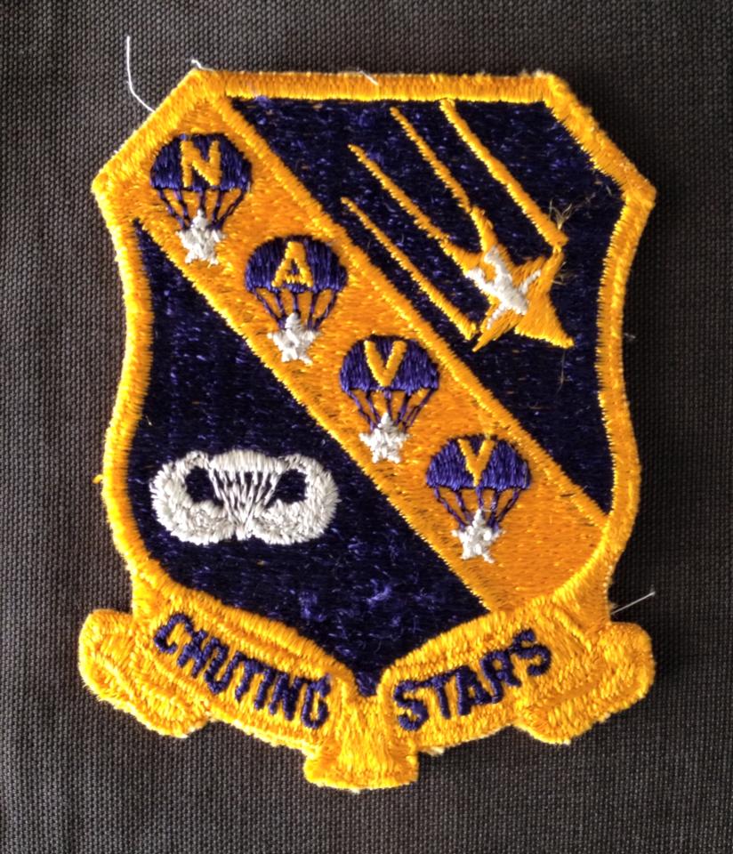 Navy Parachute Team - Unit - Test - Chuting Stars - Leap Frogs ...