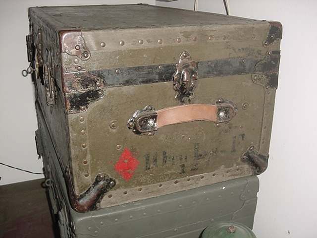 Military foot lockers footlockers - FIELD & PERSONAL GEAR SECTION - U.S ...