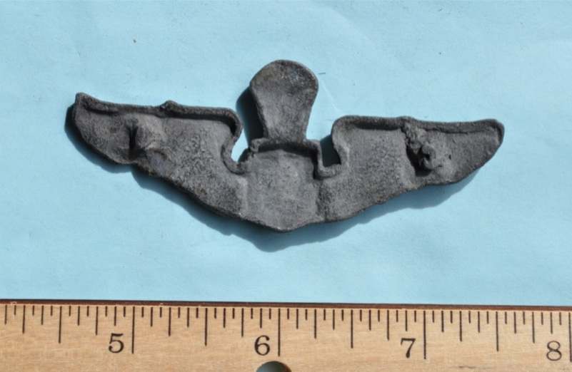 WWII POW lead wing sells for $526! - WING BADGES - U.S. Militaria Forum