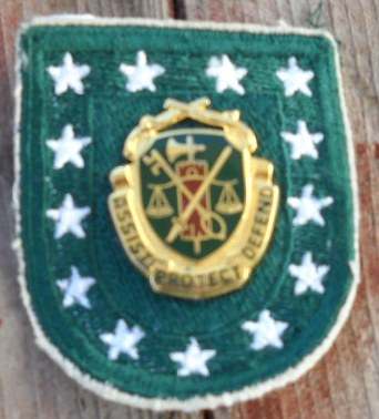 Weird Beret Flash - MP? - ARMY AND USAAF - U.S. Militaria Forum