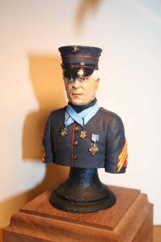 GnSgt Dan Daily USMC - MODELING - U.S. Militaria Forum