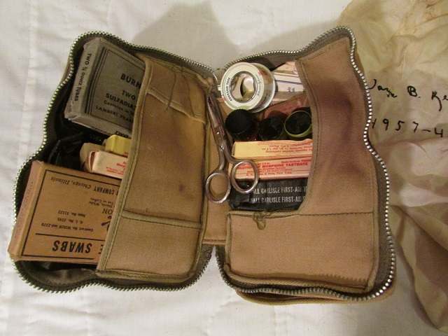 WWII Aeronautic First Aid Kit with Contents - MEDICAL CORPS - U.S ...