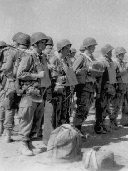 WWII Airborne Rigger Pouches - FIELD & PERSONAL GEAR SECTION - U.S ...