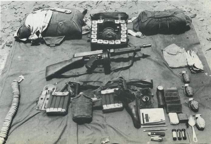 WWII Airborne Rigger Pouches - FIELD & PERSONAL GEAR SECTION - U.S ...