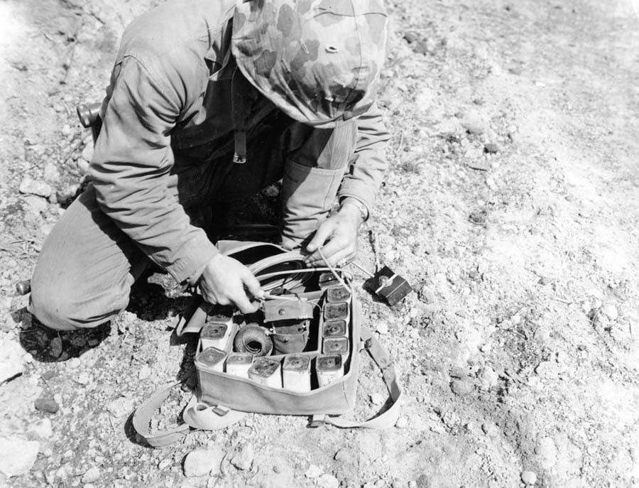 1st Pattern Airborne troops Demolition Pack - FIELD & PERSONAL GEAR ...