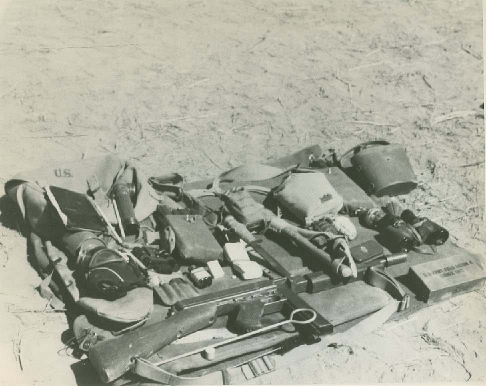 WWII Airborne Rigger Pouches - FIELD & PERSONAL GEAR SECTION - U.S ...