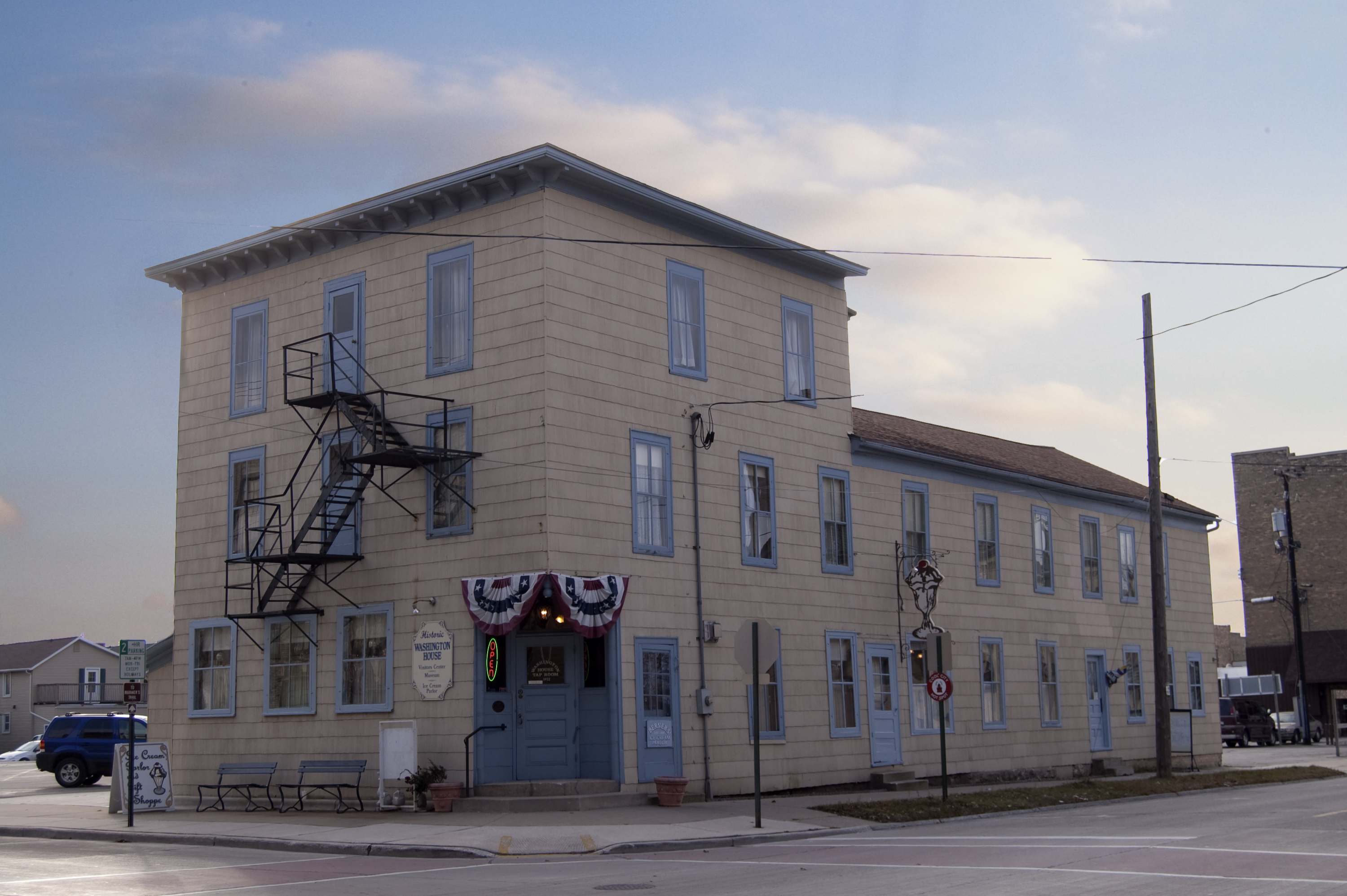 WWII War Effort: Cool History, Hamilton Manufacturing - Two Rivers ...