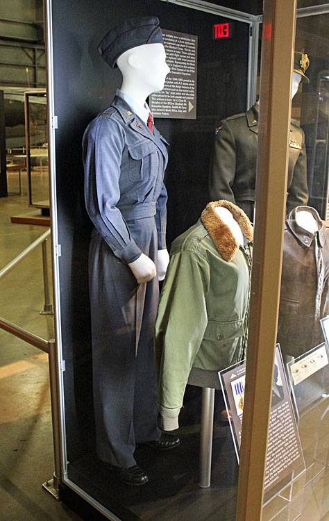 USAF Museum: WWII AAF Flight Nurse Display - WOMEN'S SERVICES - U.S ...