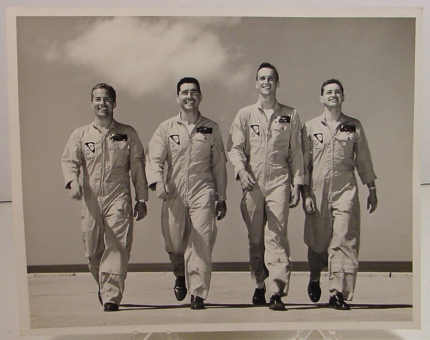 USN Capt. KENNETH WALLACE 3 time Blue Angel & 2 WAR Vereran - GROUPINGS ...