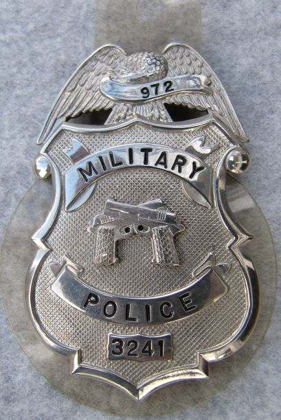 Military Police badges - BADGES, AWARDS, DUI, AND COLLAR BRASS - U.S ...