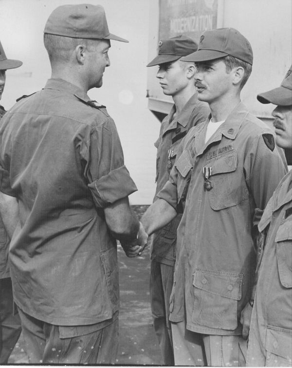 Patches in action: Photos of SSI being worn by the troops. - Page 150 ...