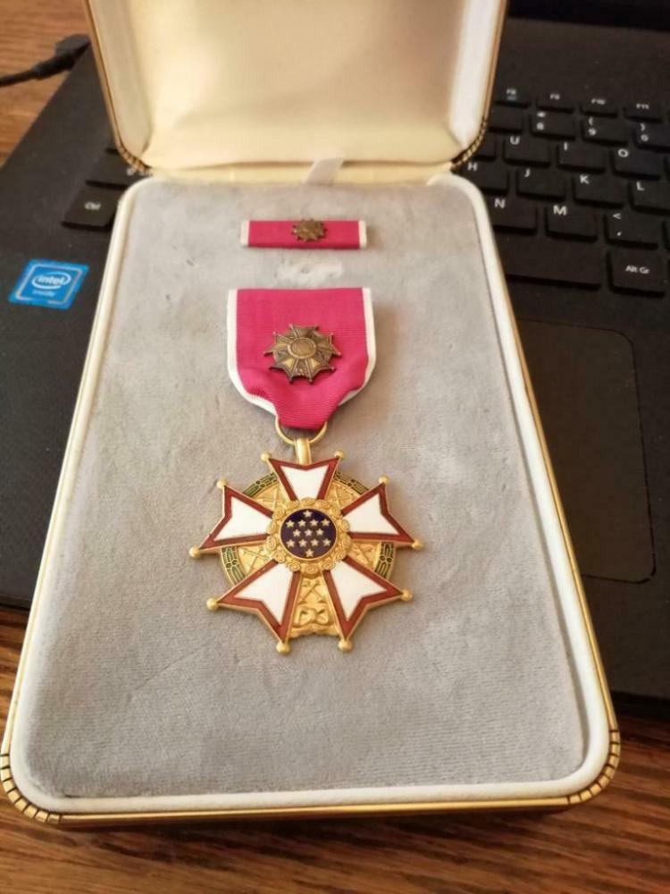 US Navy Legion of Merit - MEDALS & DECORATIONS - U.S. Militaria Forum