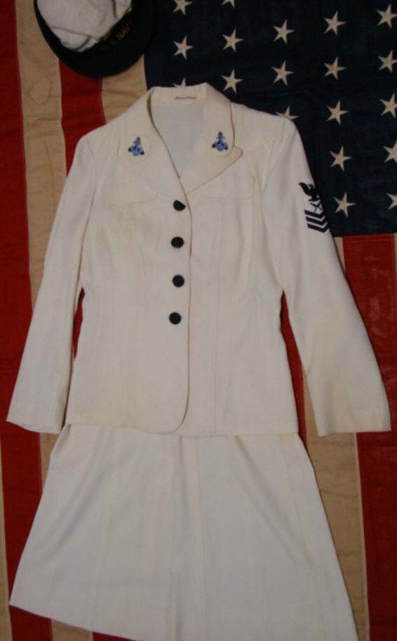 W.A.V.E.S. - WOMEN'S SERVICES REFERENCE - U.S. Militaria Forum