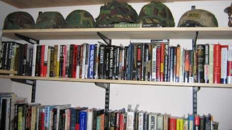 Show your bookshelf . - Page 3 - BOOK REPORTS - U.S. Militaria Forum