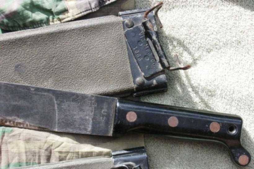 Vietnam War Issue Machetes - Model 1942 - EDGED WEAPONS - U.S ...