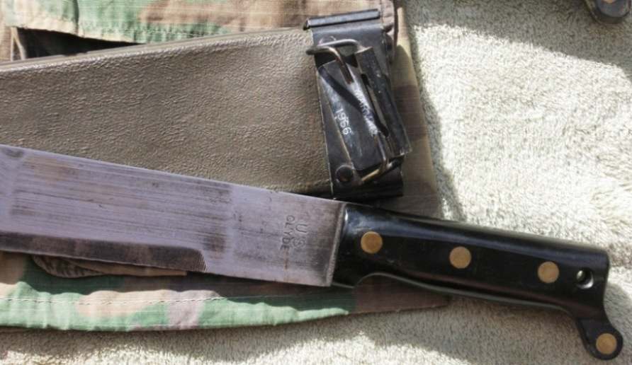 Vietnam War Issue Machetes - Model 1942 - EDGED WEAPONS - U.S ...