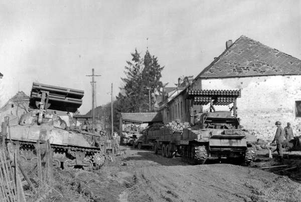 Sherman tank with the The Rocket Launcher T34 (Calliope) - MILITARY ...