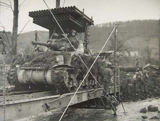 Sherman tank with the The Rocket Launcher T34 (Calliope) - MILITARY ...