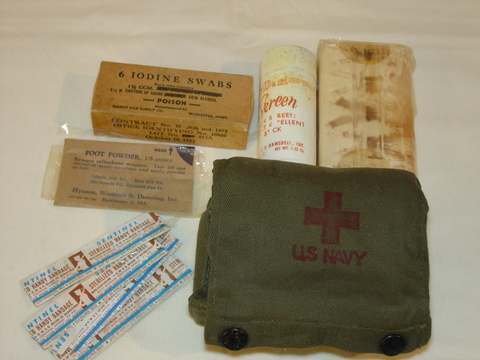 WW2 Aviator first aid kit - FIELD & PERSONAL GEAR SECTION - U.S ...