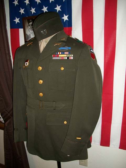 My newest 76th Commanding Officer Uniform to a Silver Star and Soldier ...
