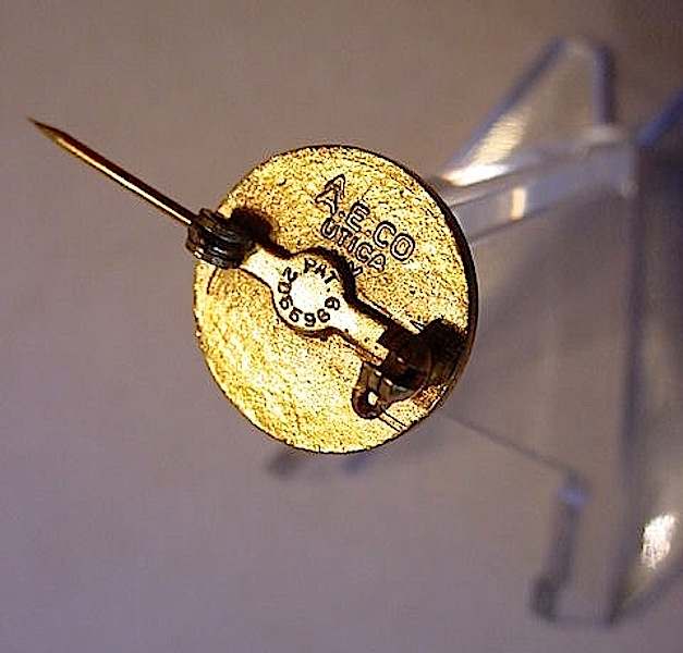 OSS Veterans' Lapel Pin Grouping - LAPEL BUTTONS (DISCHARGE ...