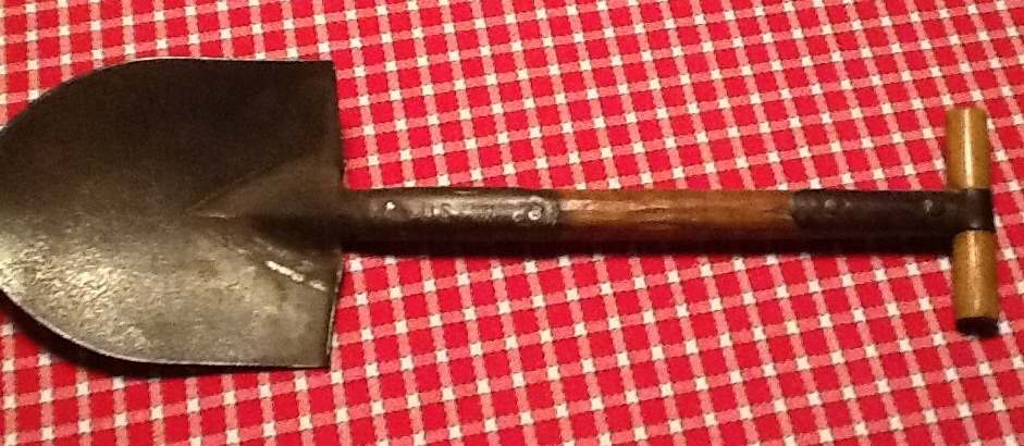 WW2 T-Handle Shovel Price - FIELD & PERSONAL GEAR SECTION - U.S ...