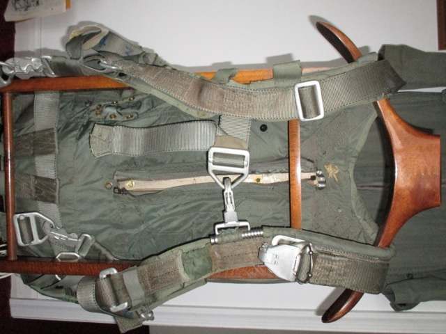 BA-22 or BA-25 Parachute from NFAFB - Page 2 - SURVIVAL GEAR - U.S ...