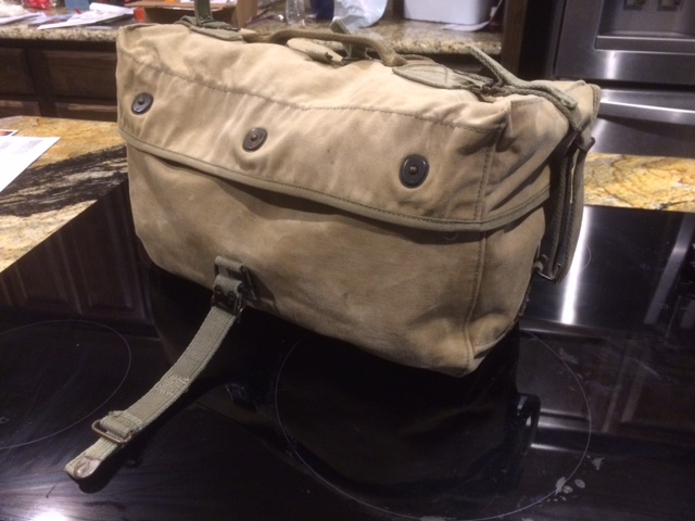 Prototype (?) M1944 Cargo Pack? - FIELD & PERSONAL GEAR SECTION - U.S ...