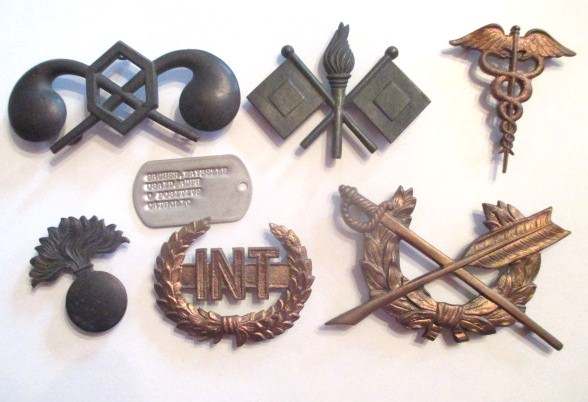 Purpose of these oversized insignia? - BADGES, AWARDS, DUI, AND COLLAR ...