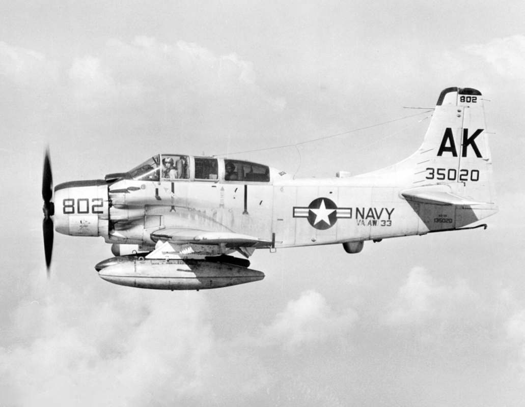 AD-5 Skyraider tailhook - MILITARY AIRCRAFT & AVIATION - U.S. Militaria ...