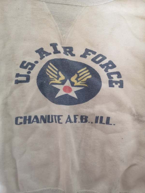 U.S. Airforce Chanute AFB, Illinois sweater - UNIFORMS - U.S. Militaria ...