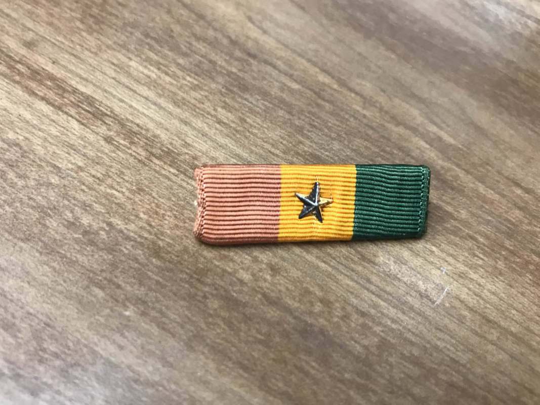 Unknown early ribbon? Foreign? - MEDALS & DECORATIONS - U.S. Militaria ...