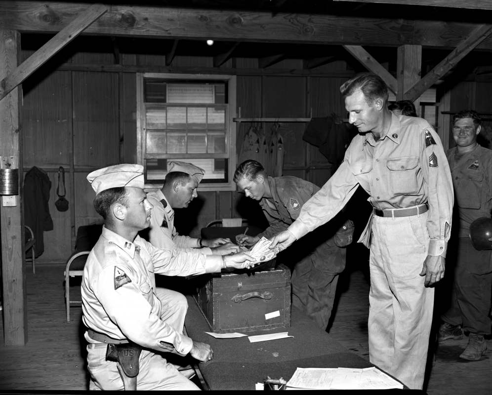 Patches in action: Photos of SSI being worn by the troops. - Page 188 ...