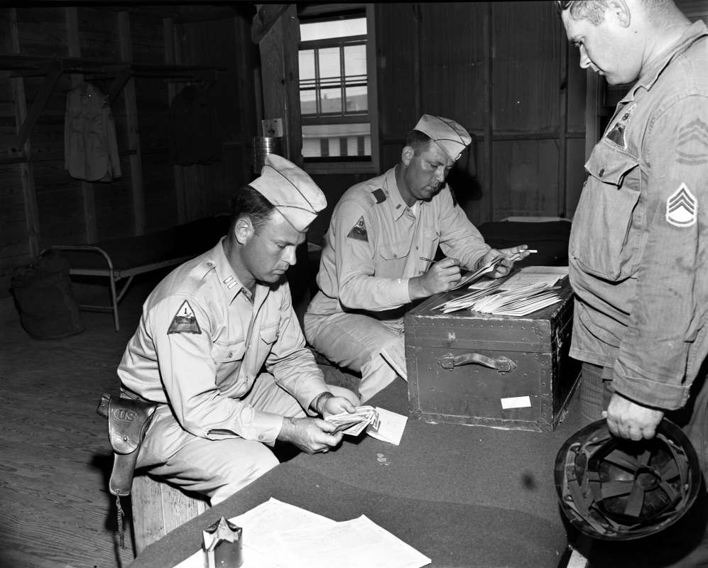 Patches in action: Photos of SSI being worn by the troops. - Page 188 ...