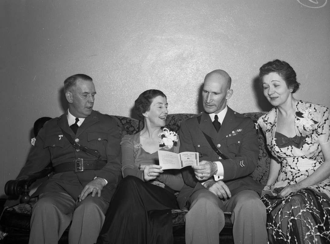 Patches in action: Photos of SSI being worn by the troops. - Page 188 ...