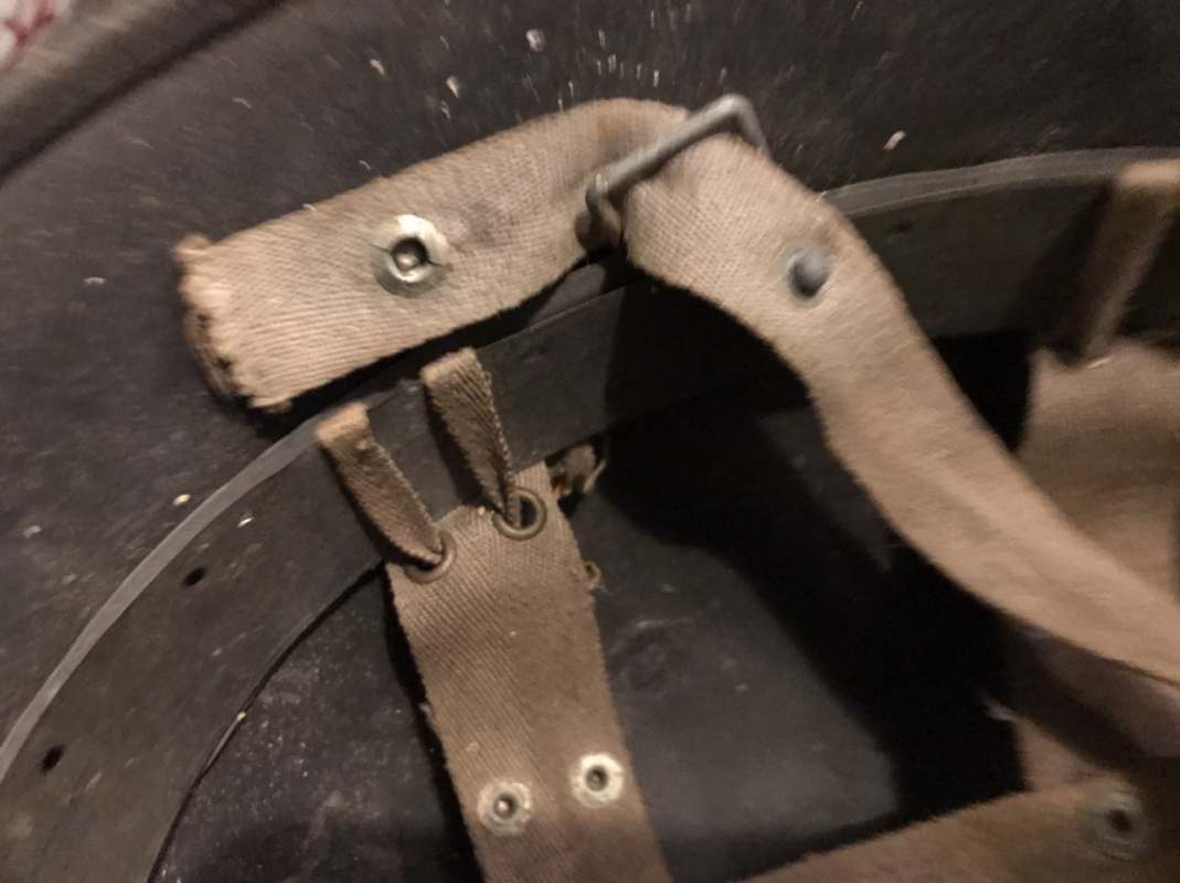 Is this US webbing in this helmet? - M-1; M-1C & M-2 HELMETS - U.S ...